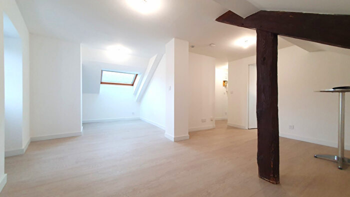 Appartement à louer - Nantes, Saint-Clément, Jardin des plantes, Caserne Lamoricière - 1 pièce