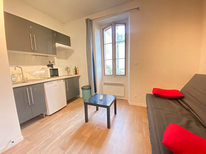 Quartiers Nord-Est, Jeanne dArc : Appartement 1 pièce à louer
