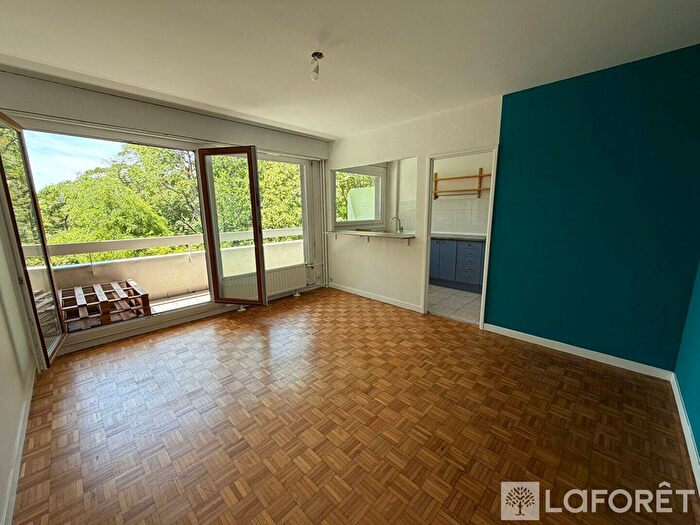 Danton-Gabriel Peri, Sèvres - Appartement 1 pièce à louer