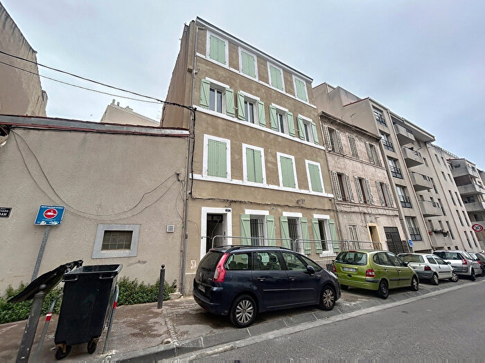 Appartement à vendre - Marseille e  - 3 pièces - 2 chambres