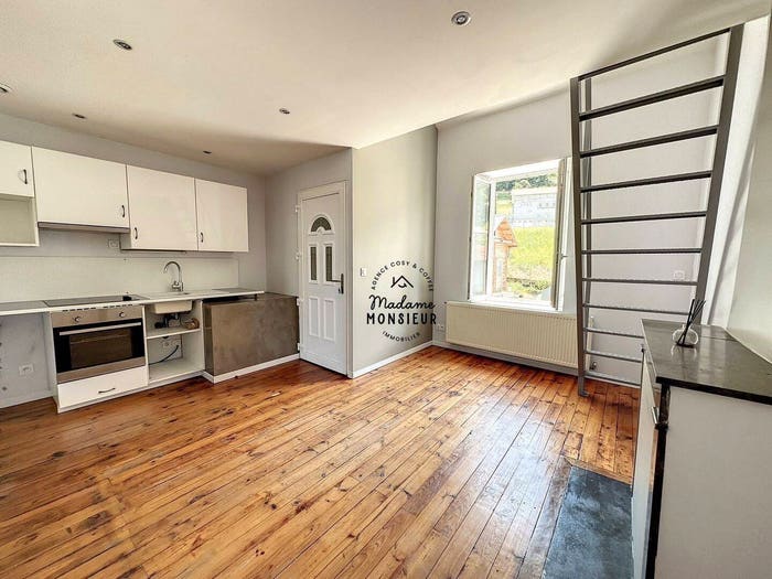 Centre Ville Est, Bourgoin-Jallieu : Appartement 2 pièces à louer