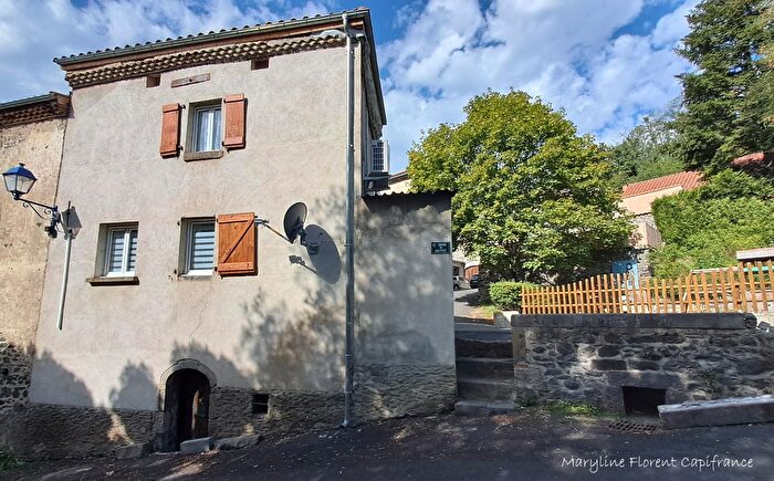 Maison 2 pièces à vendre à Tourzel-Ronzières