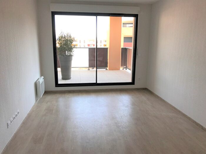 Appartement à louer - Aix-en-Provence, Les Milles - 2 pièces - 1 chambre