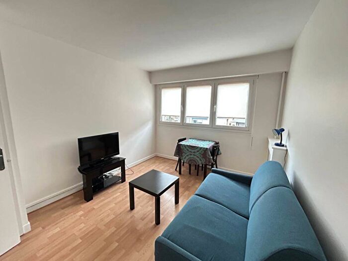 Appartement à louer - Camille Pelletan, Montrouge - 1 pièce