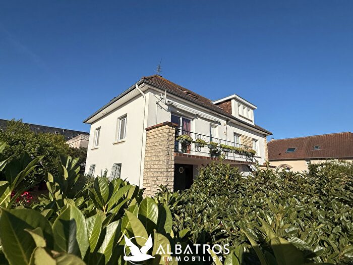 Maison 8 pièces à Ouistreham, à vendre