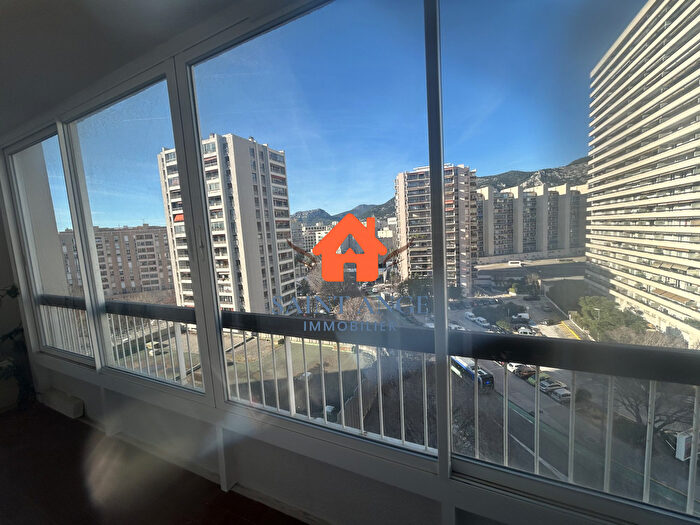 Appartement à louer - Toulon - 4 pièces - 3 chambres