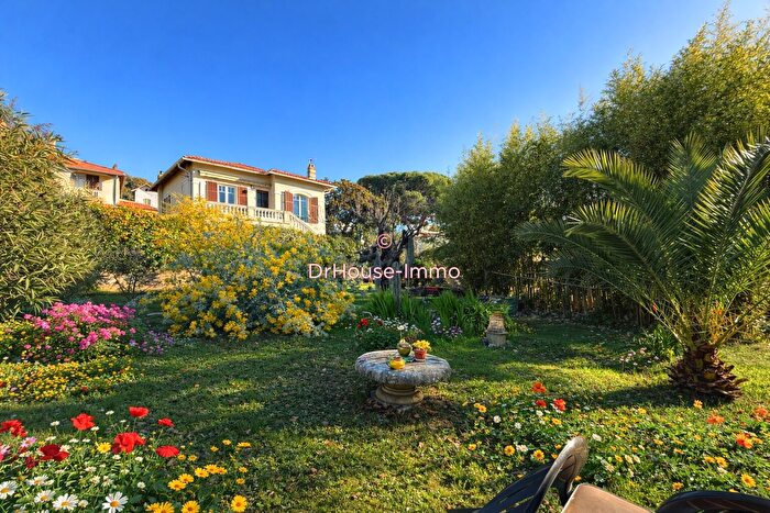 Maison à vendre - Cagnes-sur-Mer, Les Bréguières - 4 pièces - 2 chambres