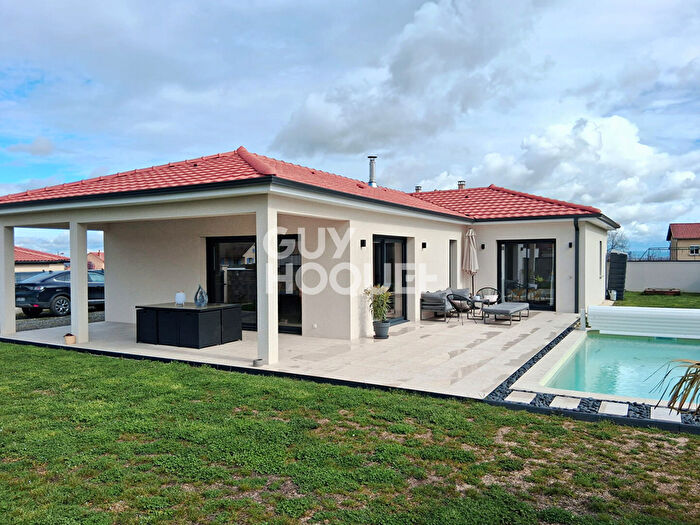 Maison 5 pièces à Saint-Thomas-la-Garde, à vendre