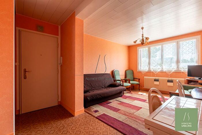 Le Pecq, Canada : Appartement 2 pièces à vendre