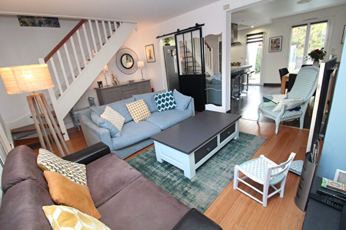 Maison à vendre - Guyancourt - 6 pièces - 3 chambres