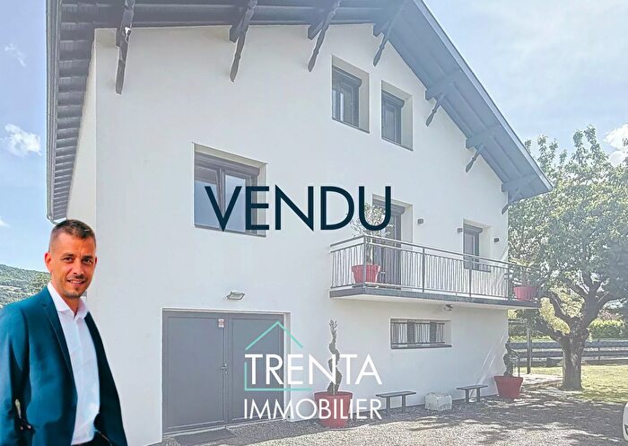 Maison à vendre - Coublevie - 5 pièces - 4 chambres