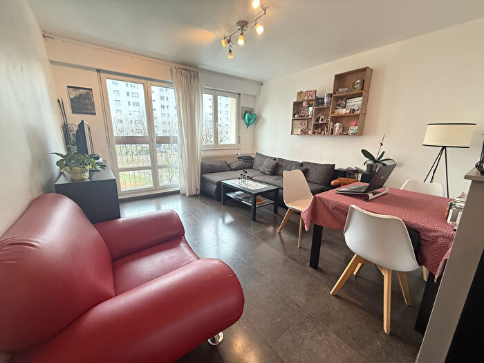 Appartement à vendre - Hoenheim - 3 pièces - 2 chambres