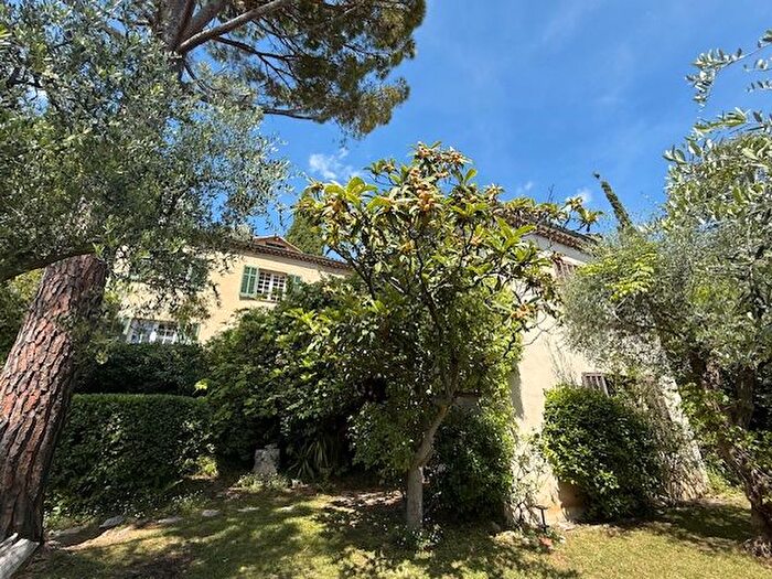 Maison 7 pièces à Grasse, Saint-Claude, à vendre