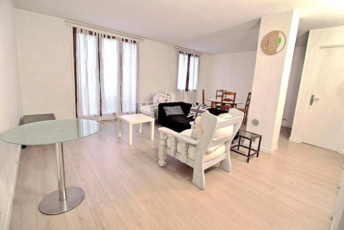Centre Ville, Viry-Châtillon - Appartement 3 pièces à louer