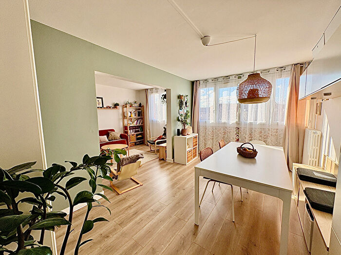 Appartement à vendre - Châtillon, Roissys, Béranger - 4 pièces - 3 chambres