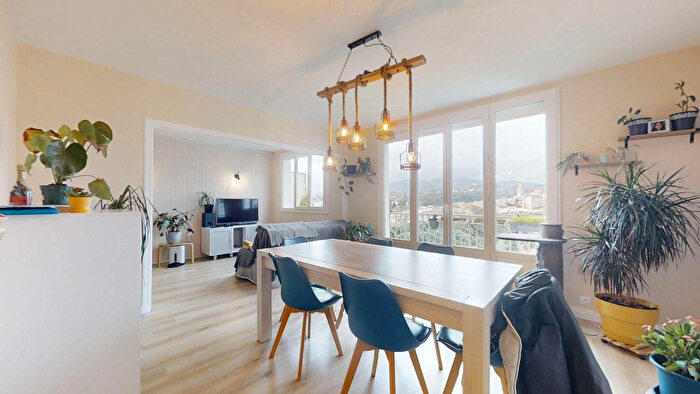 Appartement à vendre - Annonay - 3 pièces - 2 chambres