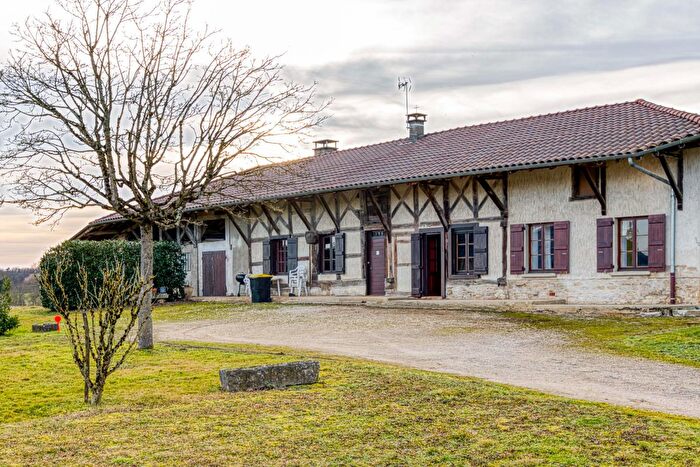 Maison 6 pièces à Saint-Étienne-du-Bois, à vendre