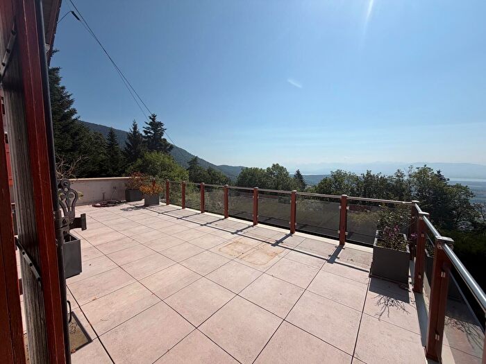 Maison 4 pièces à vendre à Gex