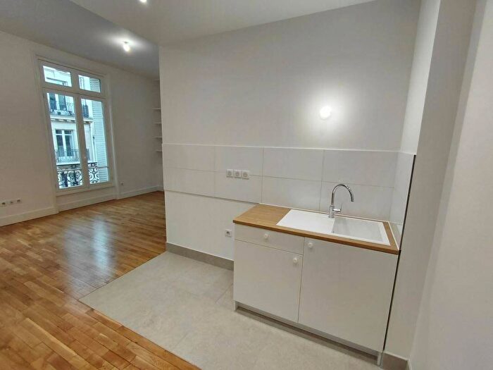 Appartement à louer - Porte Dauphine, Paris ème arrondissement - 1 pièce