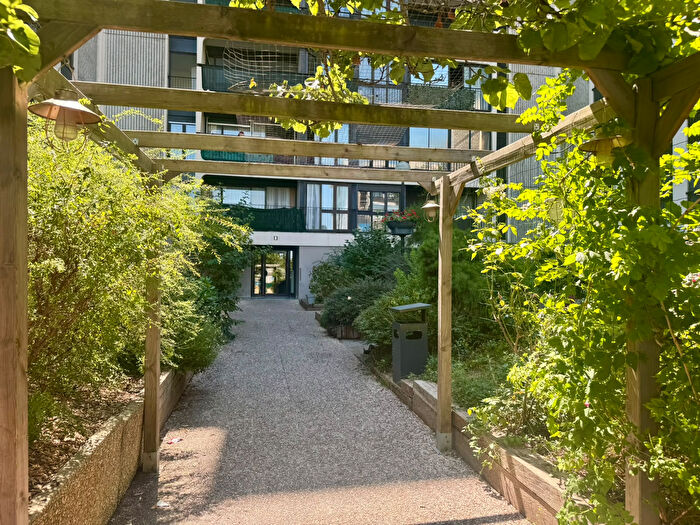 Les Mureaux : Appartement 2 pièces à vendre
