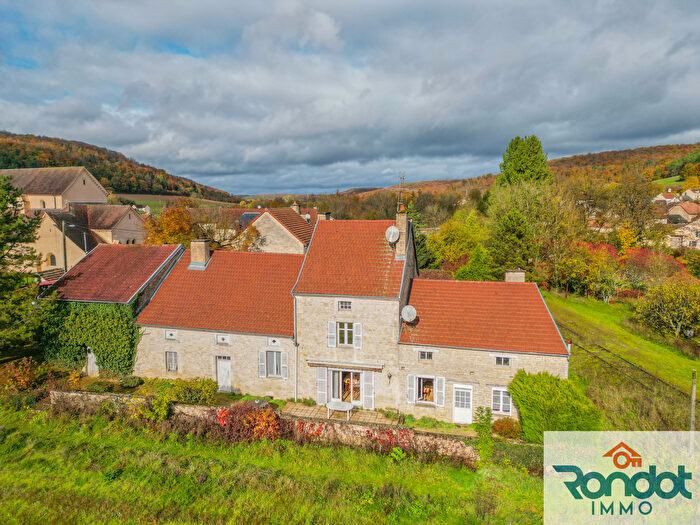 Maison à vendre - Marey-sur-Tille - 8 pièces - 6 chambres
