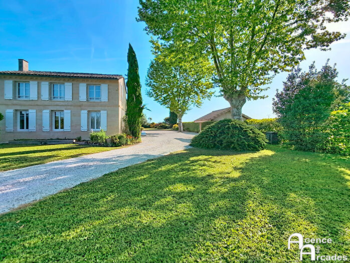 Maison à vendre - Saint-Émilion - 8 pièces - 6 chambres