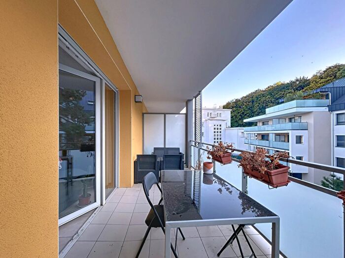 Chambéry, Centre-ville - Appartement 3 pièces à louer