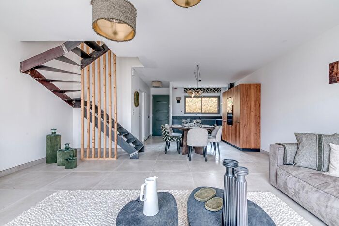 Maison à vendre - Limonest - 4 pièces - 3 chambres