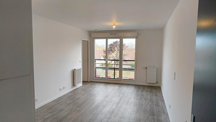 Pontoise, Saint-Martin : Appartement 2 pièces à louer