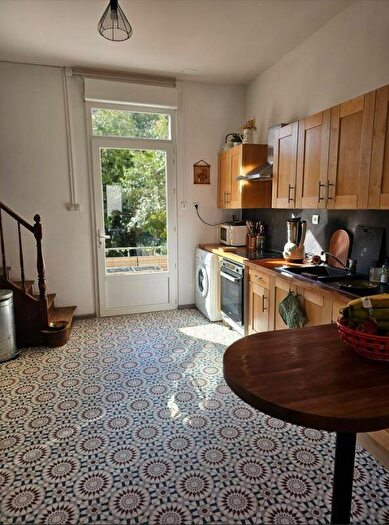 Maison à louer - Champ de Mars-Bussatte-Victor Hugo, Angoulême - 3 pièces - 2 chambres