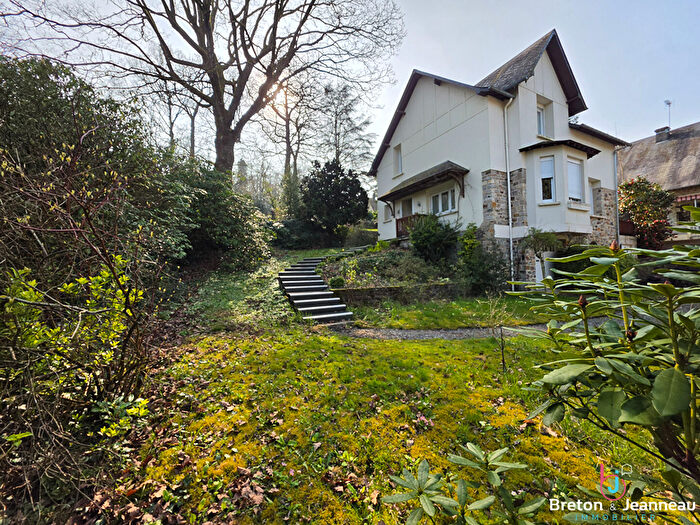 Maison à vendre - Bagnoles-de-lOrne - 6 pièces - 4 chambres