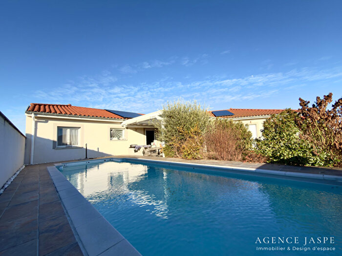 Maison à vendre - Saint-Cyprien - 5 pièces - 3 chambres