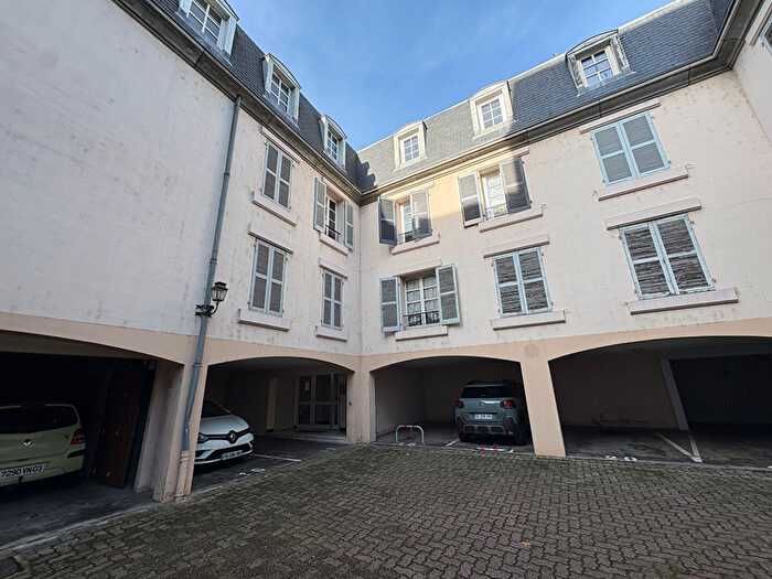 Appartement à vendre - Moulins, Centre-ville - 2 pièces - 1 chambre