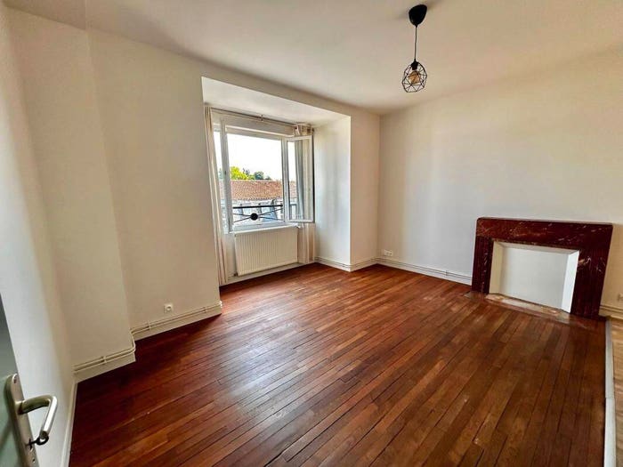 Saint Martin, Périgueux : Appartement 3 pièces à louer