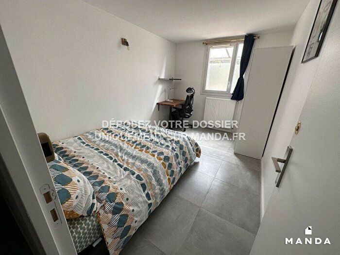 Appartement à louer - Descartes, Champs-sur-Marne - 7 pièces - 6 chambres