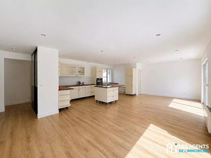 Maison 4 pièces à Chanteau, à vendre