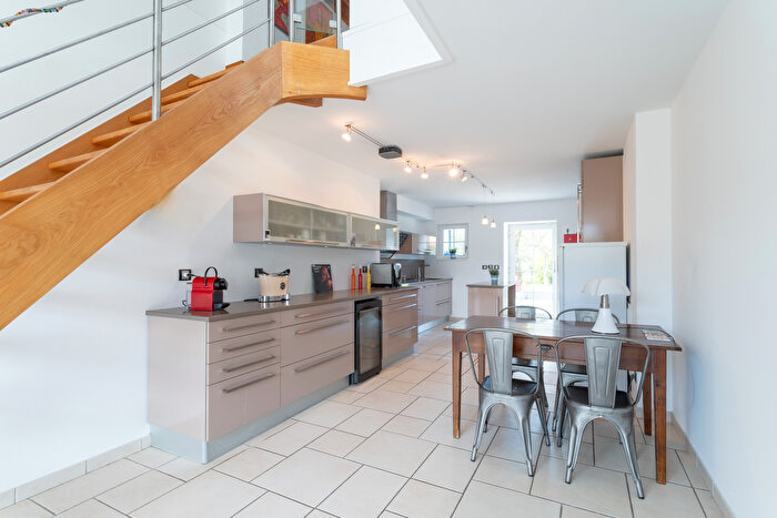 Maison à vendre - Neydens - 5 pièces - 4 chambres