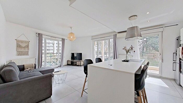 Appartement à louer - Ferrandière Maisons-Neuves, Villeurbanne - 3 pièces - 2 chambres