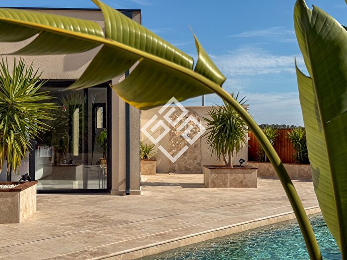 Maison à vendre - Narbonne, Bourg - 4 pièces - 3 chambres