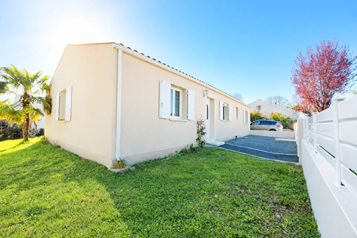 Maison à vendre - Breuil-Magné - 5 pièces - 4 chambres