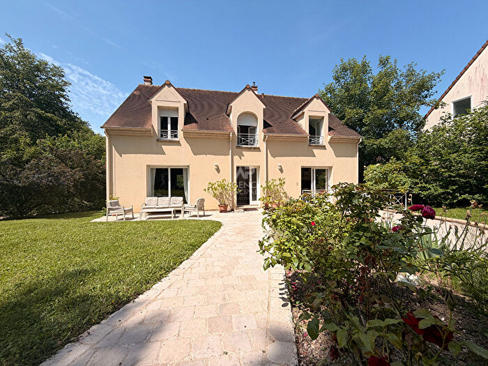 L'Étang-la-Ville : Maison 7 pièces à louer