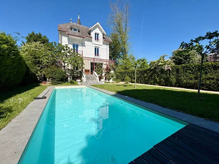 Grenoble, Eaux-Claires, Mistral : Maison 7 pièces à vendre