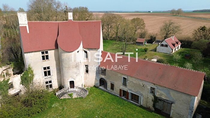 Vouillon - Maison 11 pièces à vendre