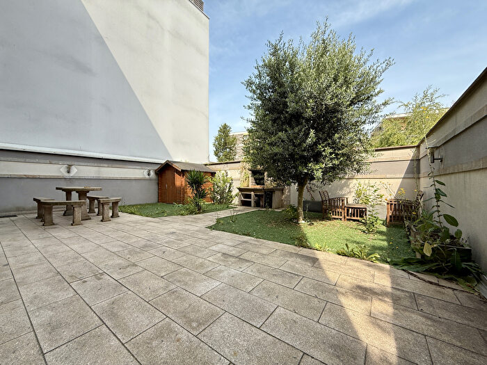 Appartement à vendre - Romainville, Centre-ville - 2 pièces - 1 chambre