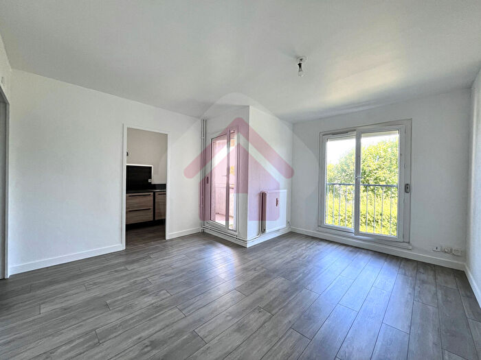 Appartement 1 pièce à Dourdan, à louer