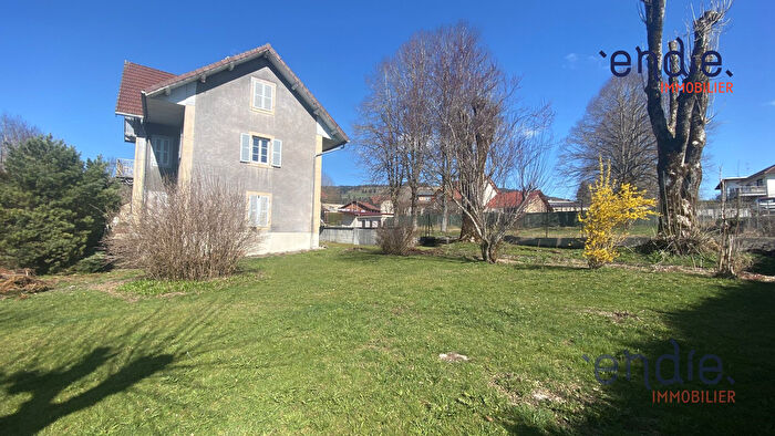 Maison 11 pièces à Morteau, à vendre