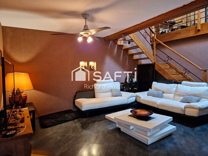 Maison à vendre - Mosnac - 7 pièces - 3 chambres