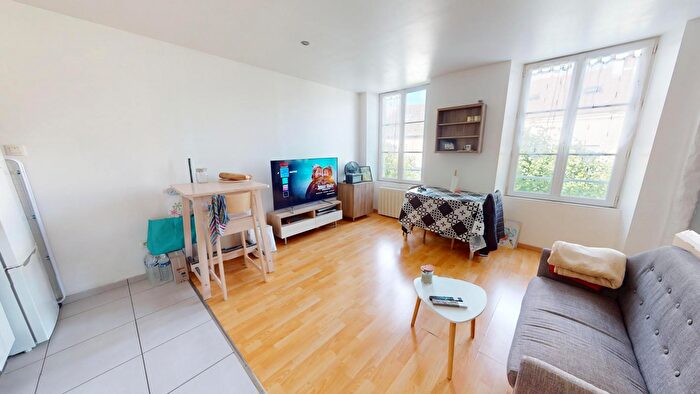 Appartement à vendre - La Chapelle-la-Reine - 2 pièces - 1 chambre