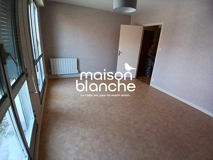 Appartement 2 pièces à Parthenay, à louer