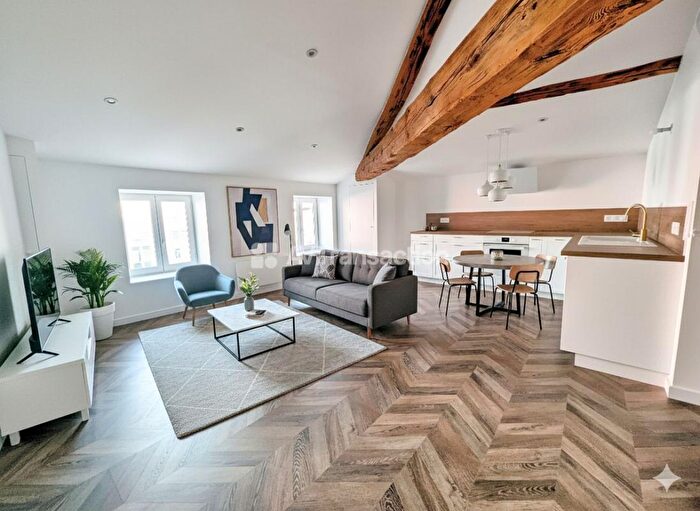 Appartement à vendre - Saint-Laurent-sur-Saône - 3 pièces - 2 chambres